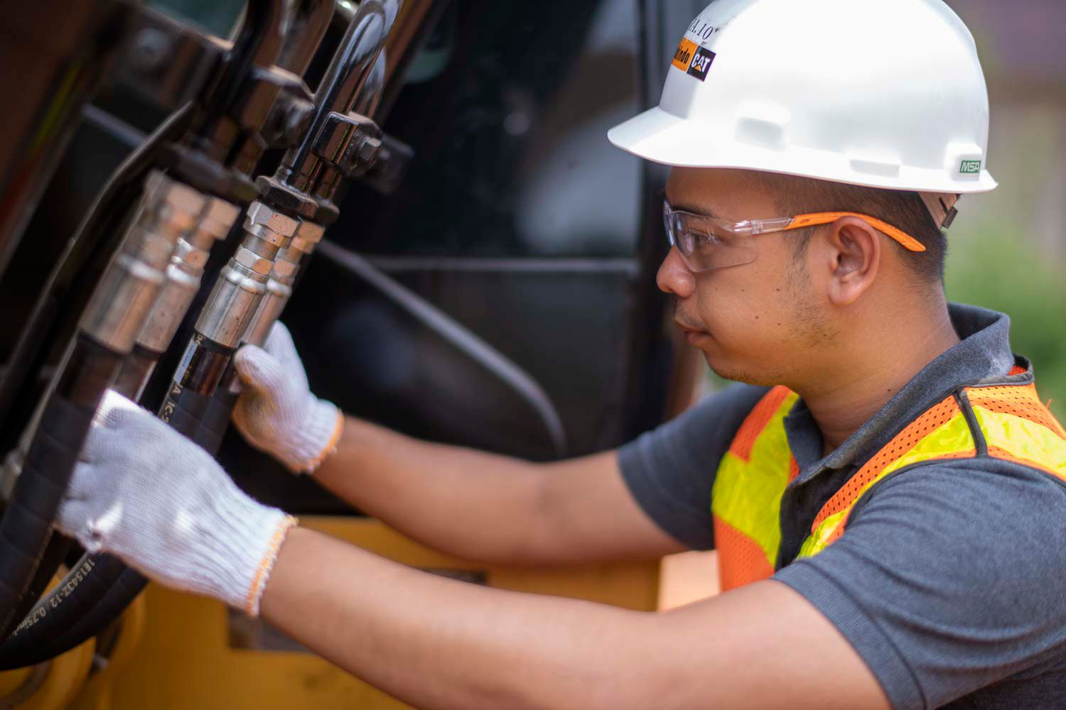 Cat® Hose and Hose Assemblies – Hydraulic Hose and More