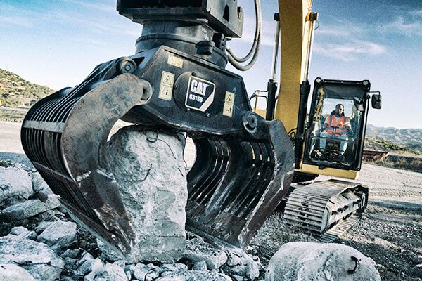 Don’t Overlook Attachment Maintenance | Cat | Caterpillar