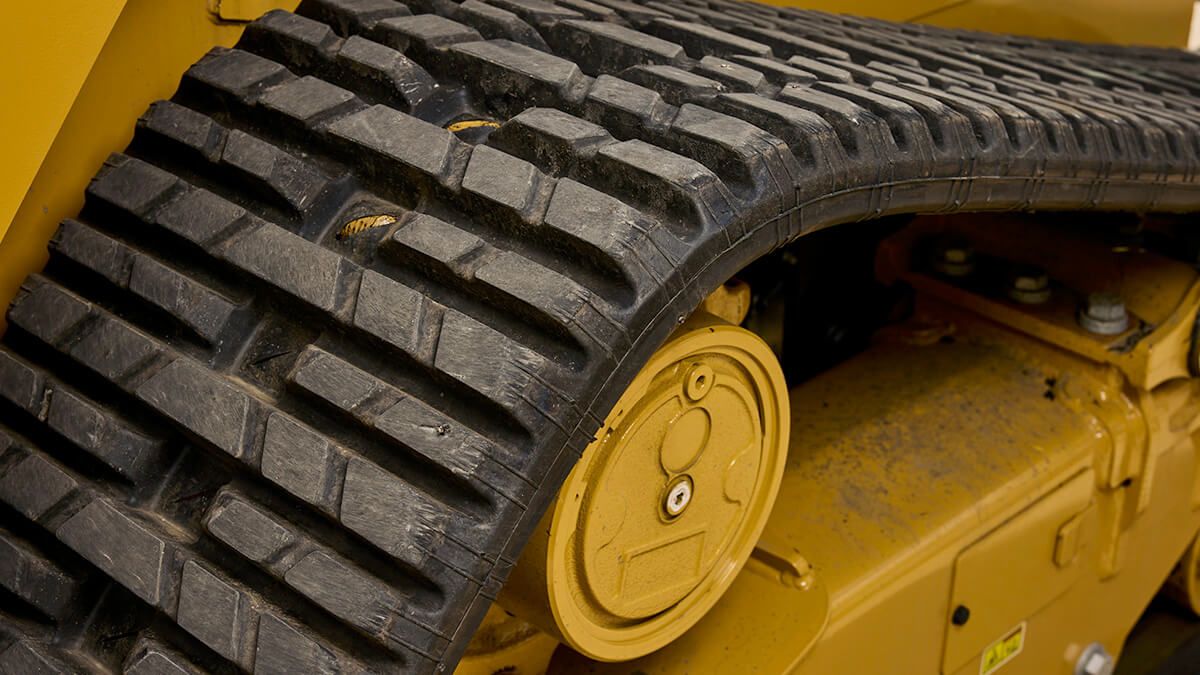 Rubber Track Wear Guide for Cat® Compact Track Loaders | Cat | Caterpillar