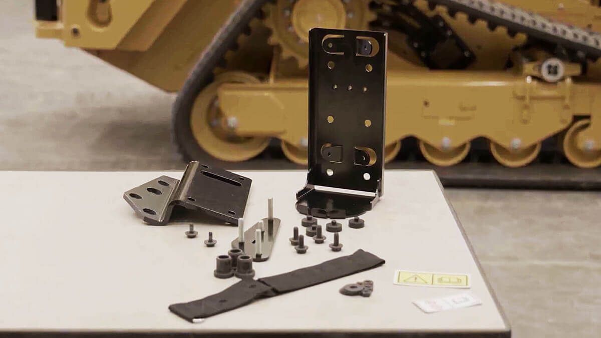 Fire Extinguisher Upgrade Kits for Cat® Machines | Cat | Caterpillar